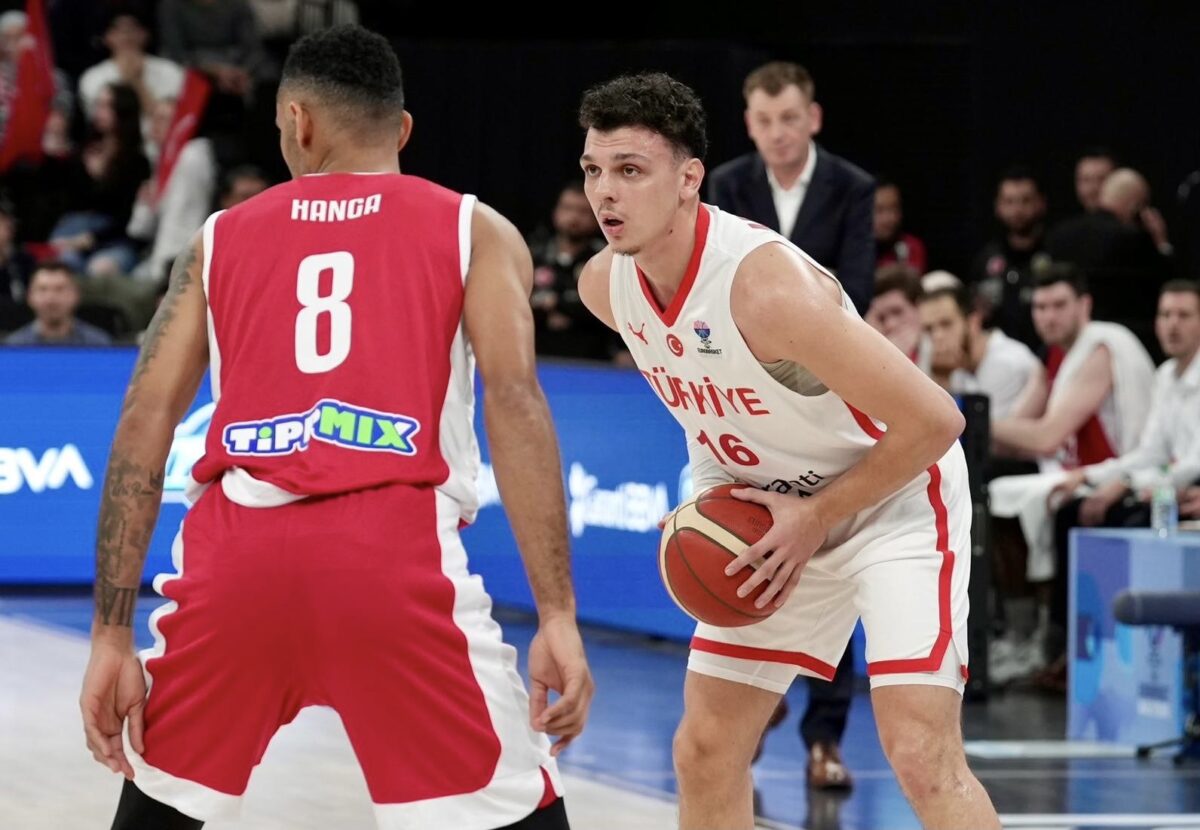David Mutaf 12 Dev Adam’da - Spor Bursa