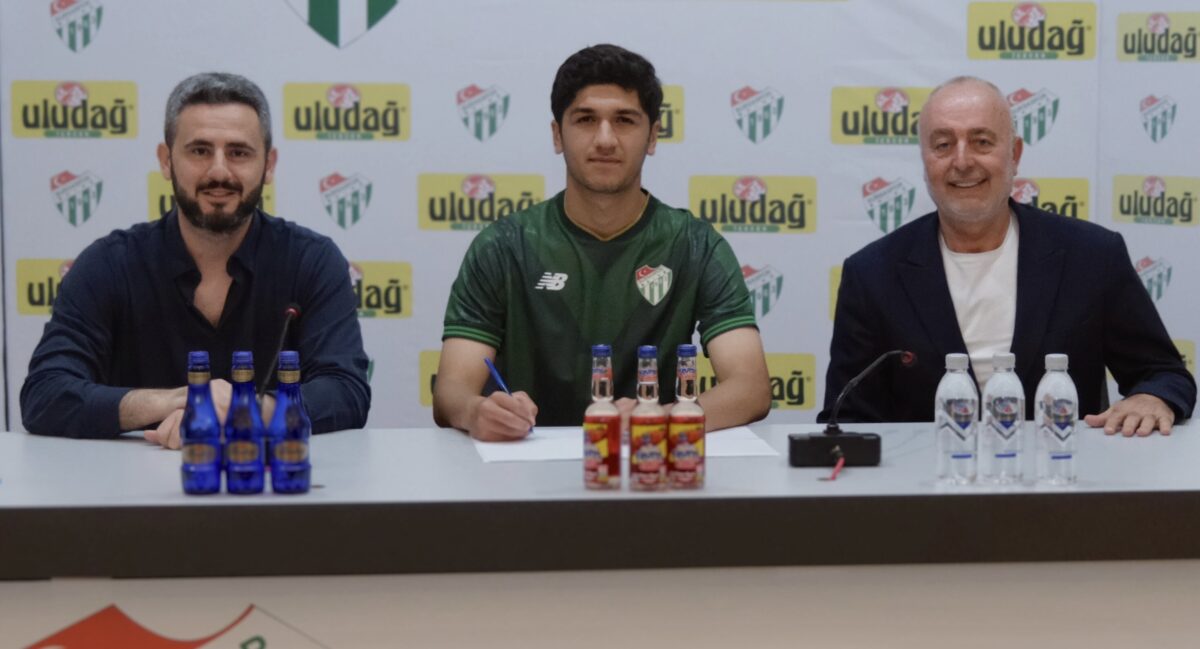 Bursaspor genç Gol Kralı'na imza attırdı! - Spor Bursa
