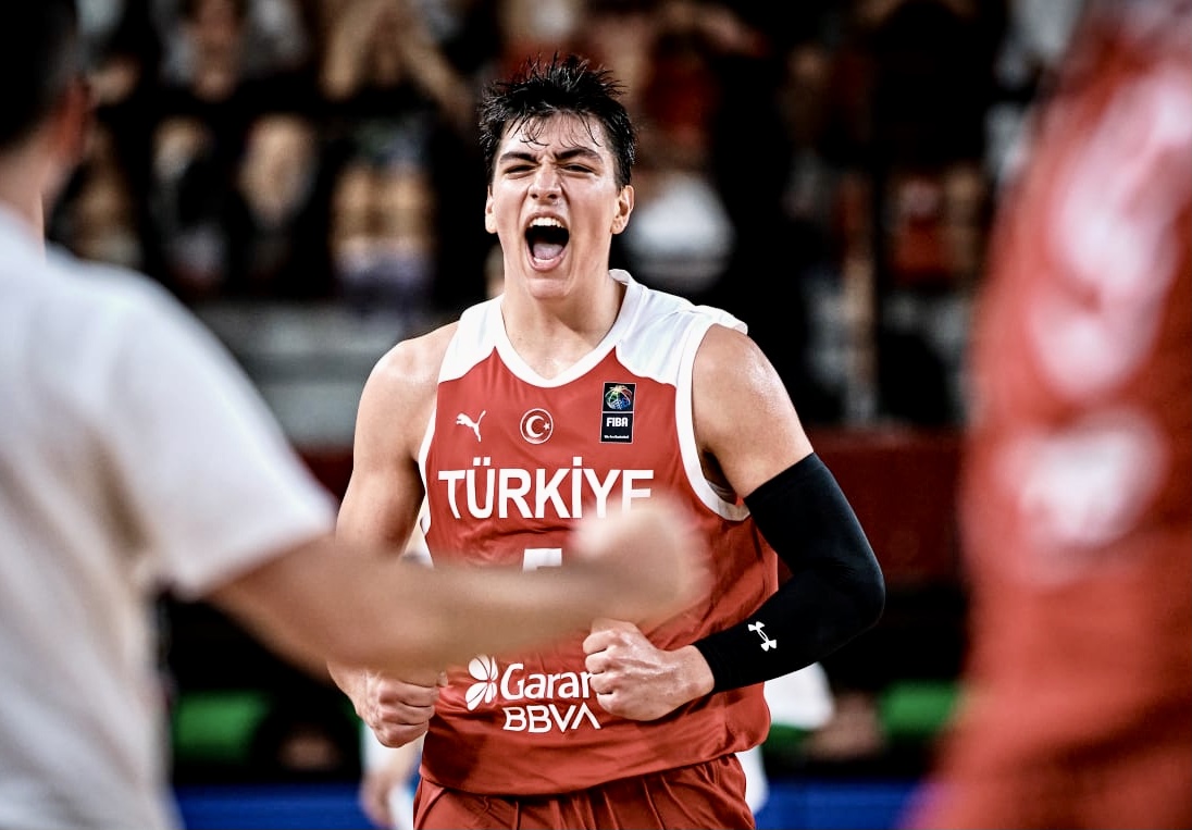 Karahan Efeoğlu Tofaş’ta - Spor Bursa